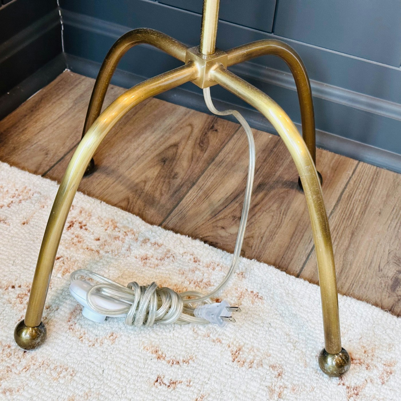 Modern Brushed Gold Finish Floor Lamp Ebth